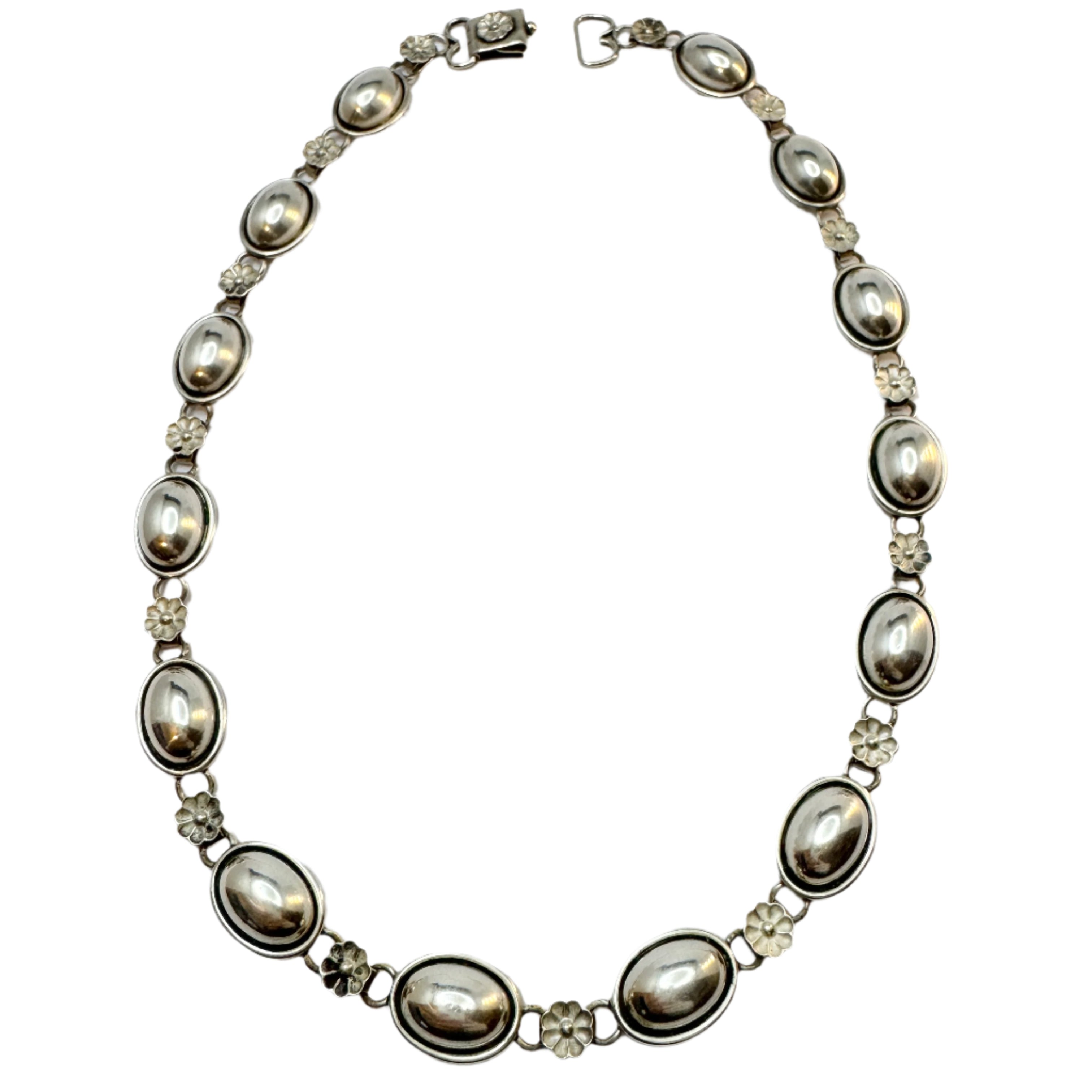Ove Klarskov, Copenhagen 1930-40s. Vintage Solid Silver Necklace. – T ...