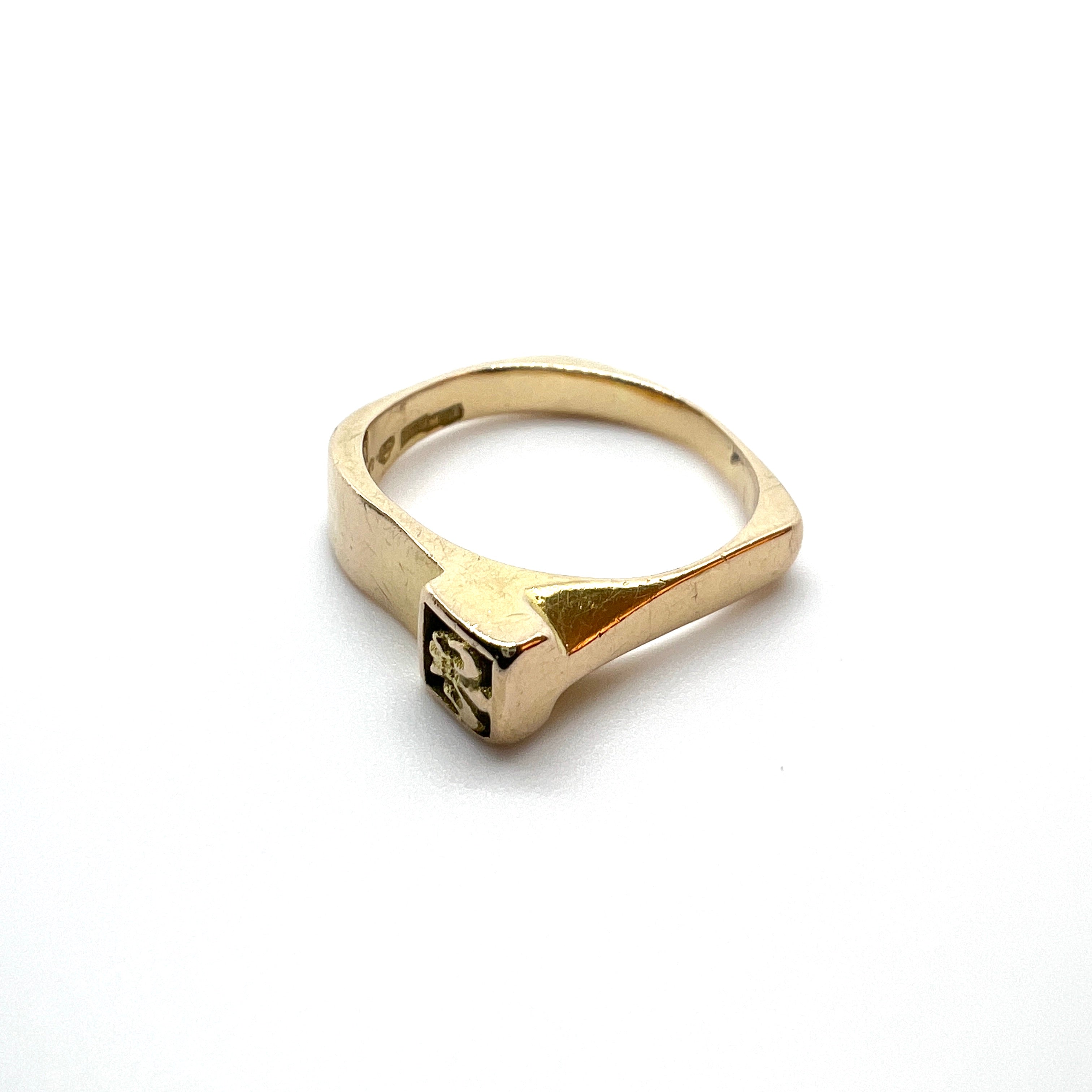 Claes E Giertta, Sweden. Vintage 18k Gold Fleurs-De-Lys Gold Ring. Sig ...