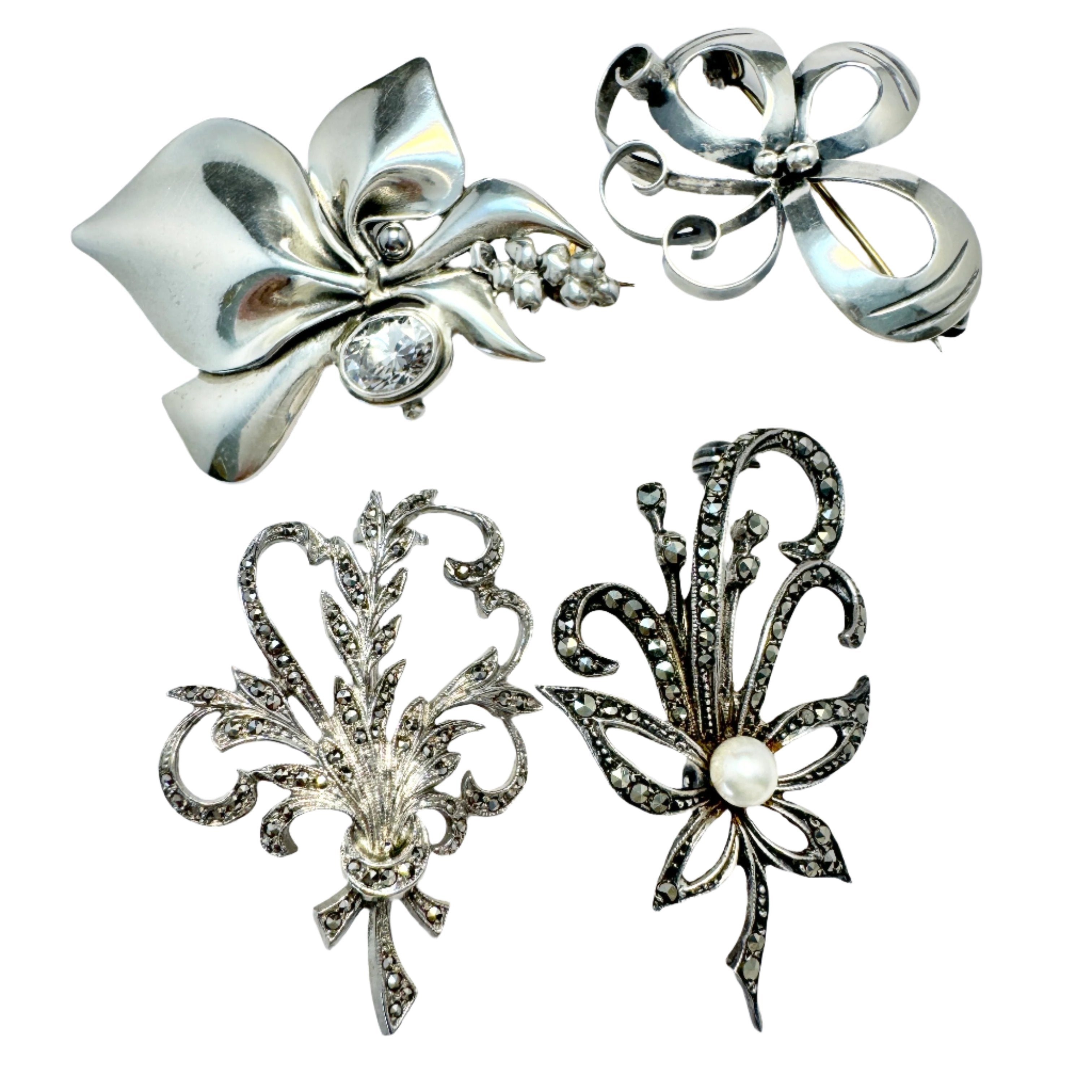Job lot. 4 Vintage 1940-50s Solid Silver Brooches. – T Niklasson Gallery