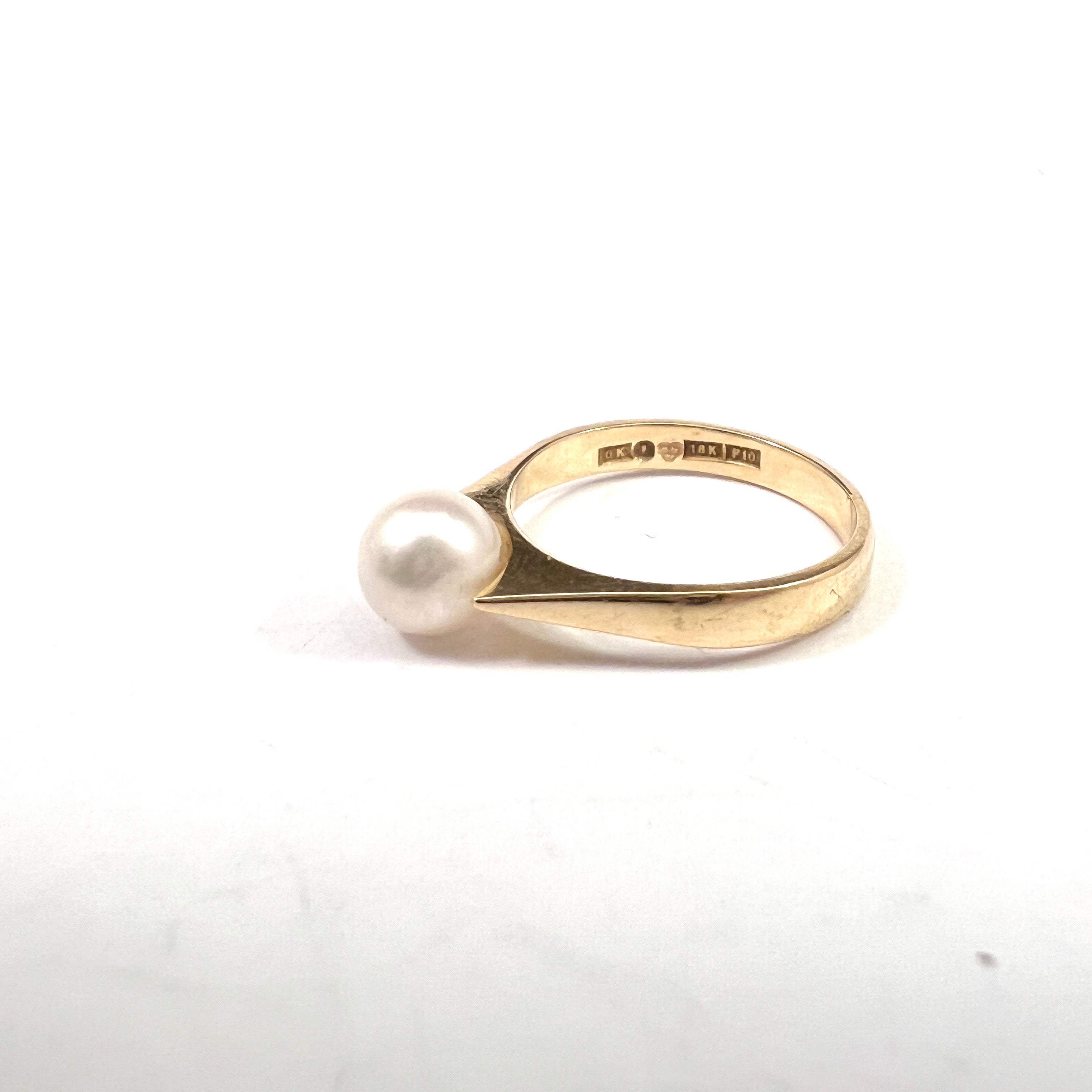 Kaplan, Stockholm 1980. Vintage 18k Gold Pearl Ring. – T Niklasson Gallery