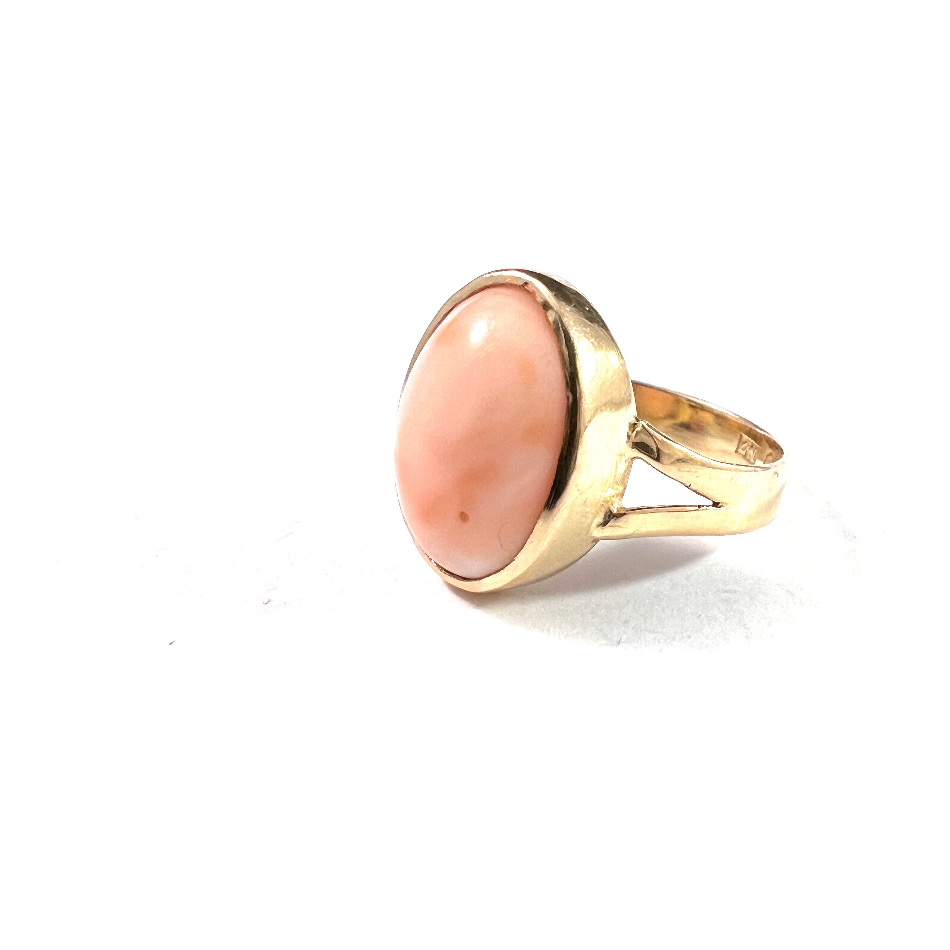Antique/Vintage 18k Gold Coral Ring. Shank year 1915. Face 1950s. Swed ...